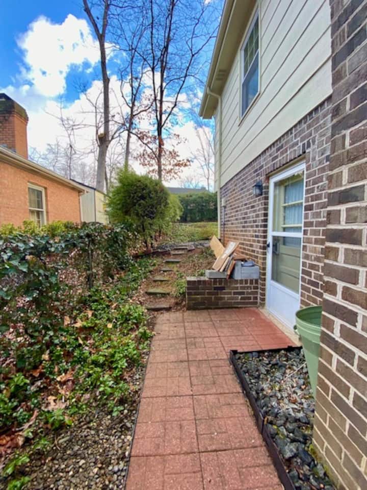 Cozy One-bedroom Apartment Near Uva Hospital - Charlottesville