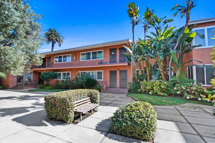 Quiet Condo In Long Beach - Walk To Dining & Beach - Long Beach, CA