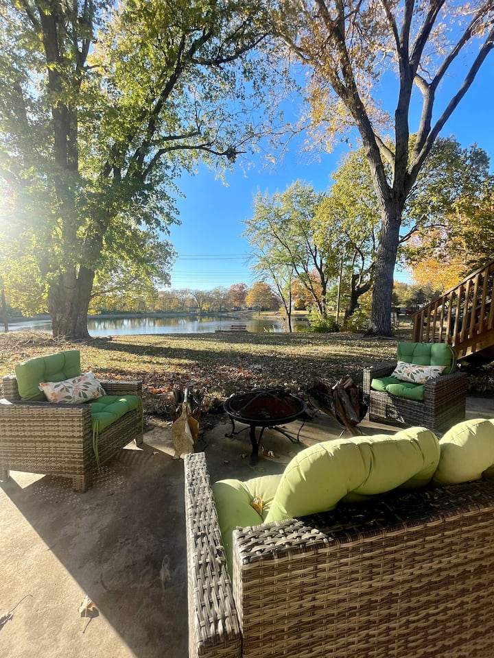 Simply Serene Basement Apt + Full Kitchen 3bdr/2ba - 캔자스시티