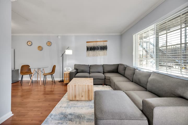 Chic Minimal Farmhouse 1 Br Near Duke - 德罕