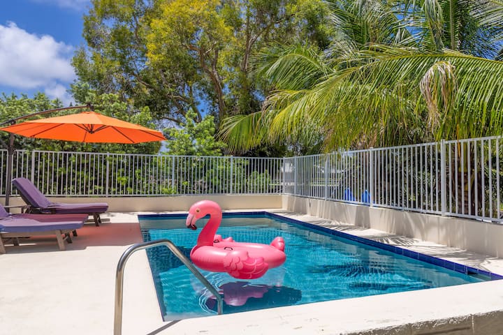 Tropical Retreat | Pool • Dock • Beach Walk - Deerfield Beach, FL