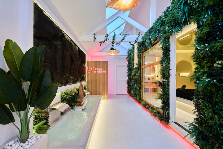 Loveroom Ô Diable Des Plaisirs Avec Balnéo & Sauna - Mouscron