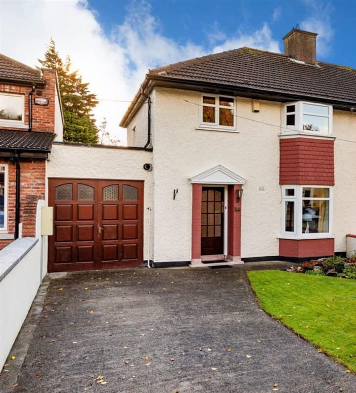 Seaside House, 3km/15 Min Train From City Centre - Dublin