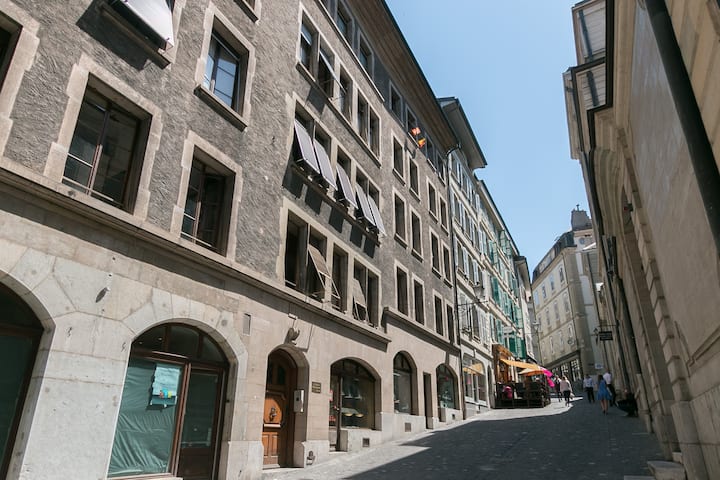 Charmant Appartement Au Cœur De La Vieille Ville - Geneva