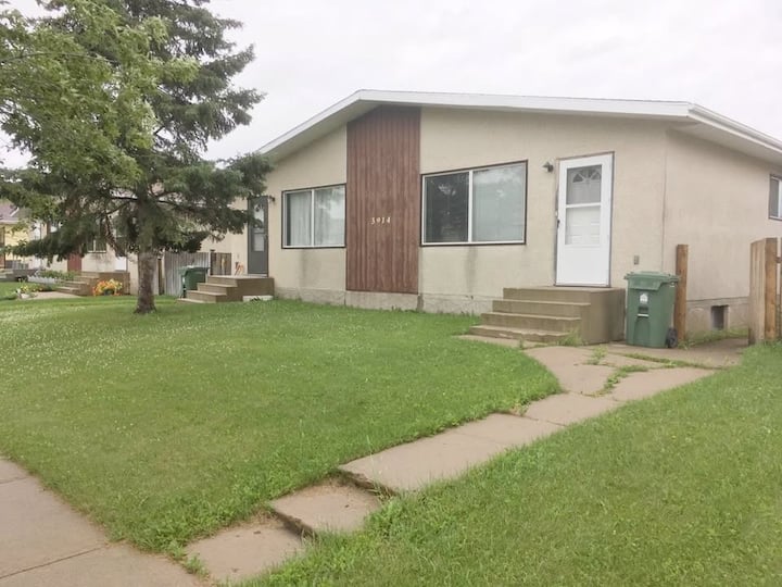 3 Bedroom, 2 Bathroom Perfect For Short Term Crew. - Bonnyville