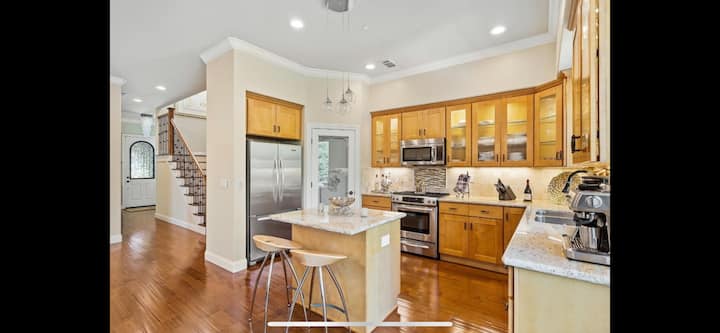 Rose Garden Home In North San Jose - Santa Clara, CA