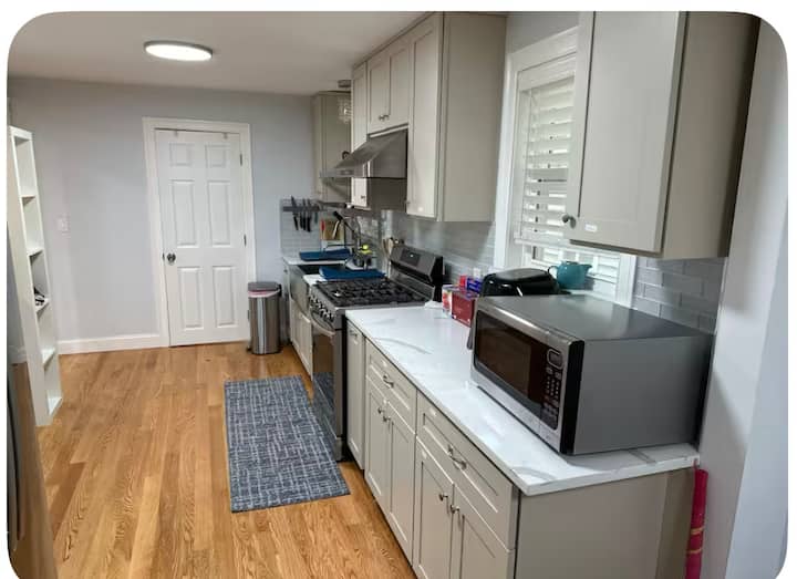 Boston Charm 4: Private Room Near Downtow - Boston, MA