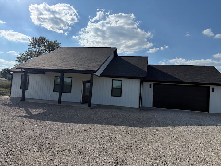 Modern 3br Se Kansas - Hunters + Traveler Friendly - Crawford State Park, Farlington