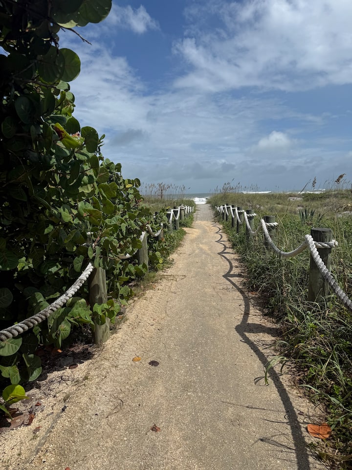 Sea-n-fish•beach Access• Family & Dog Friendly• - Cocoa Beach, FL