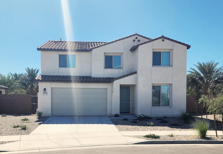 Private Room, Great Location, 3 Mi. From Festival! - Coachella, CA