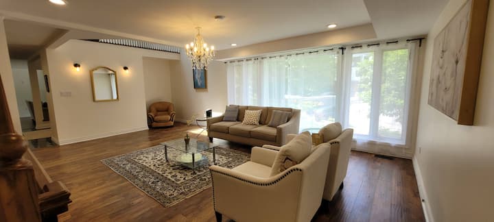 Close To The City With Great View To The Lake. - アックスブリッジ