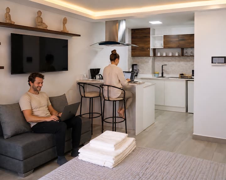 Rooftop Spa Access 360° View | Fast Wifi | Laundry - Banos