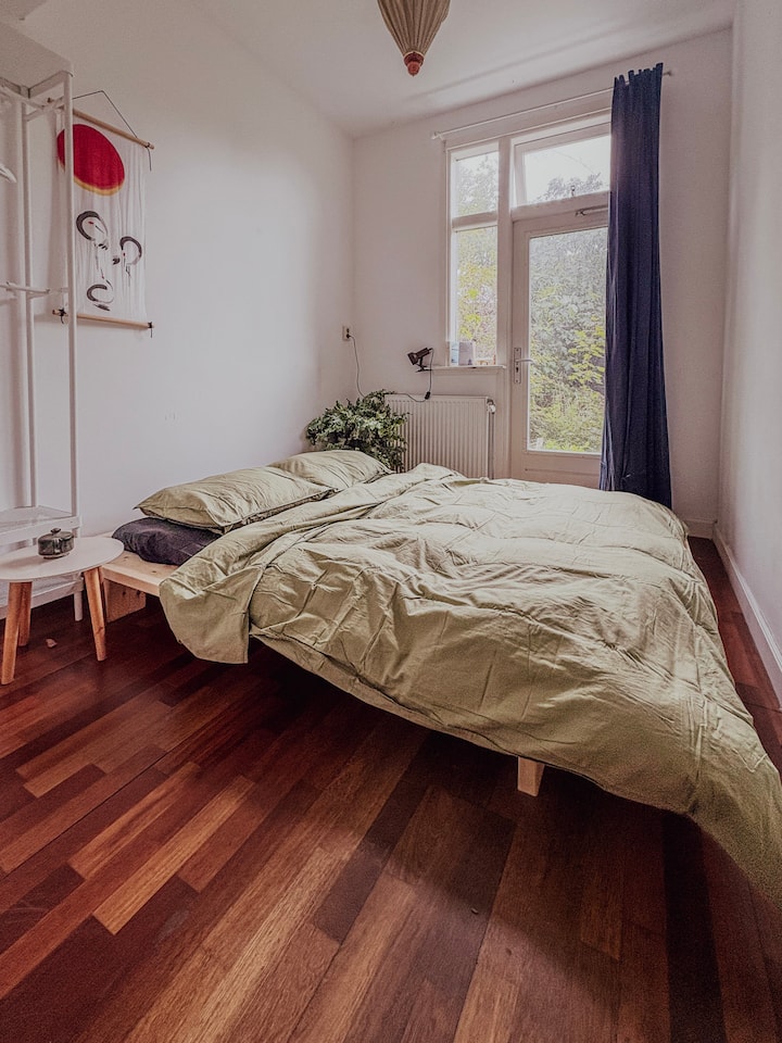 The Hague Zen Stay – Tranquil Garden Room - The Hague