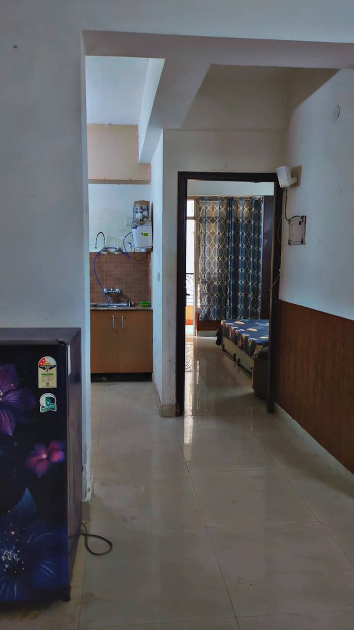 Cozy Apartment In A Calm & Safe Neighborhood - Meerut
