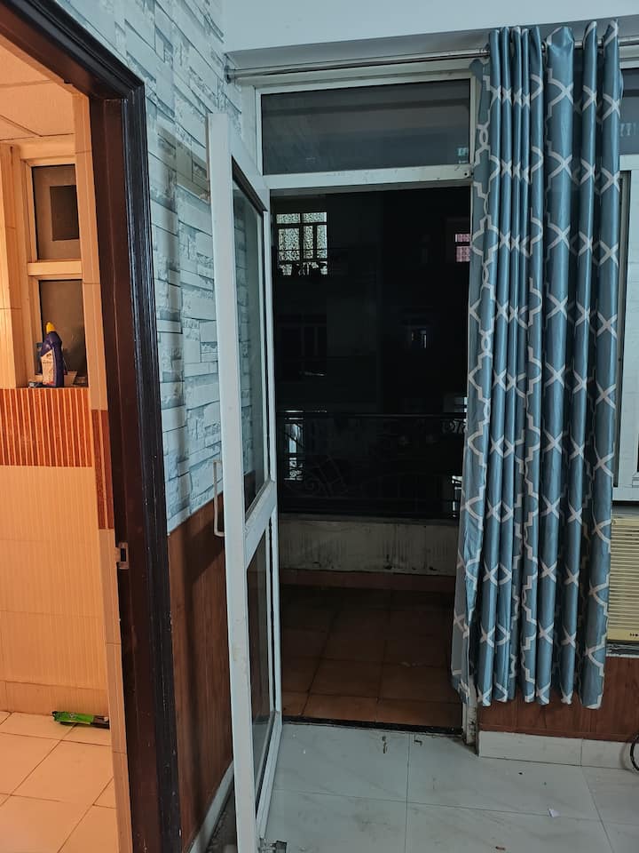 Cozy Apartment In A Calm & Safe Neighborhood - Meerut
