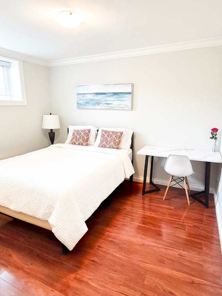 Bright & Cozy 2-bedroom/private Entrance - Burnaby