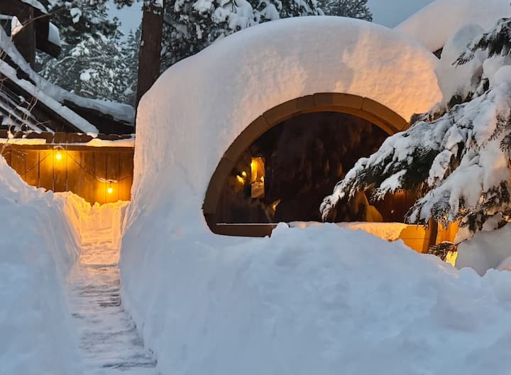 Modern Tahoe Home / Sauna / Garage / Ev Charger - Stateline, NV