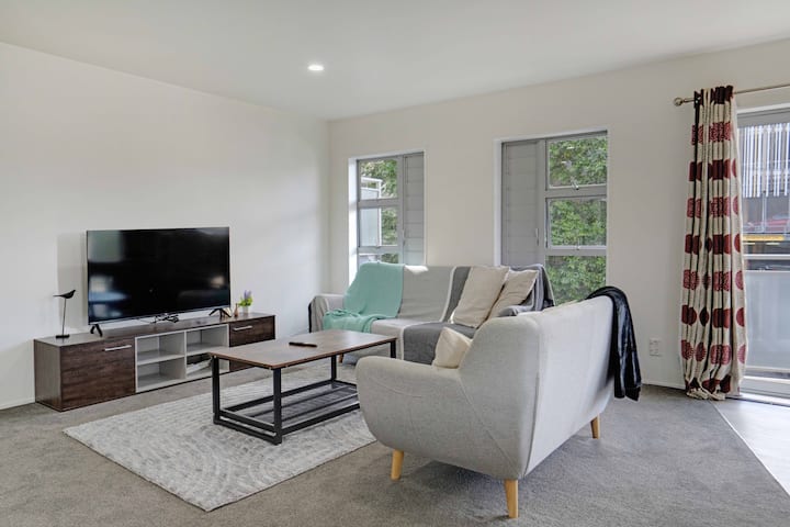 Parking Central 1 Stop On Train Eden Park 4br 2ba - Auckland