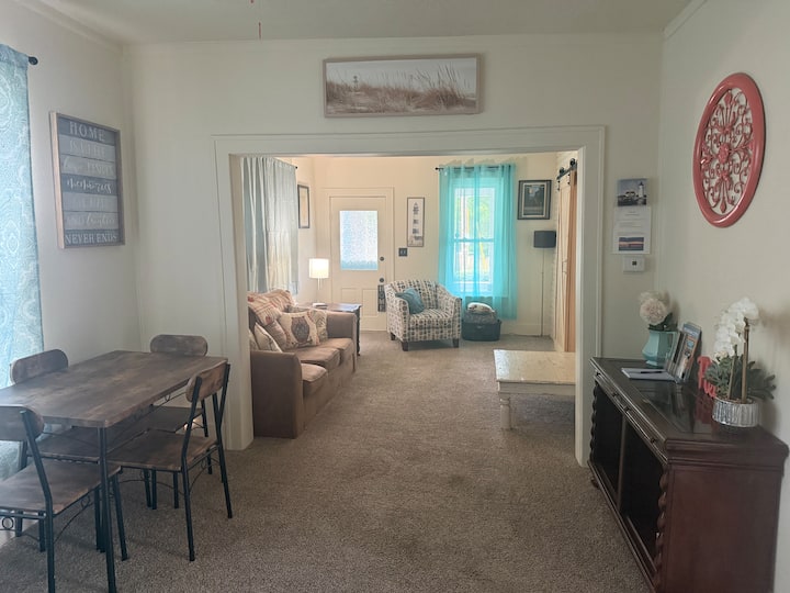 Entire Home In Michigan City - Michigan City, IN