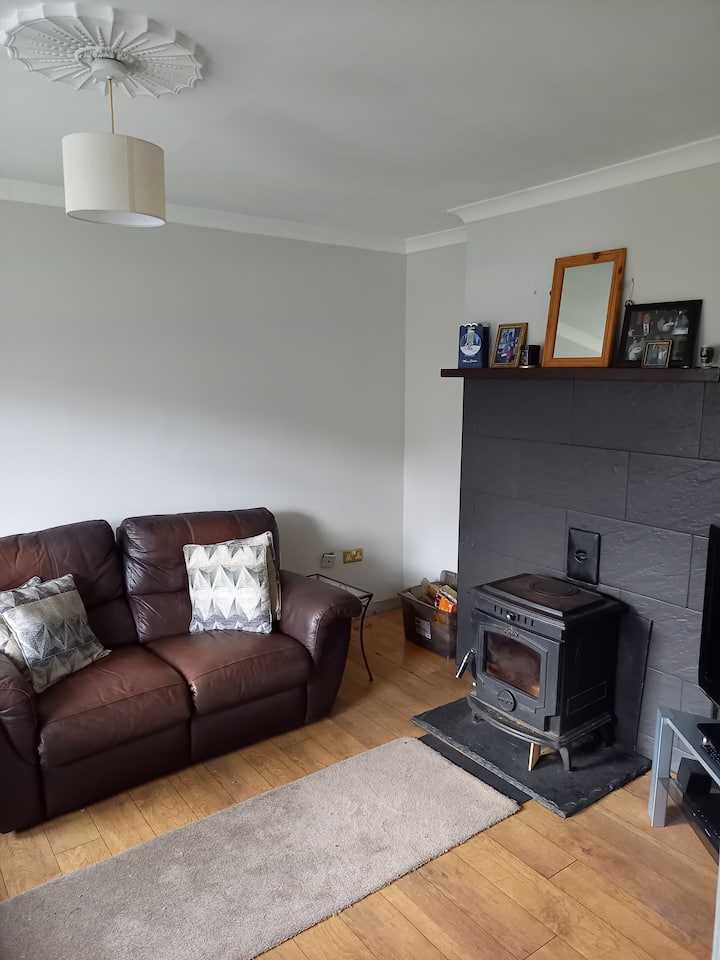 3 Bedroom House 5 Minute Walk To Town. - Castlebar