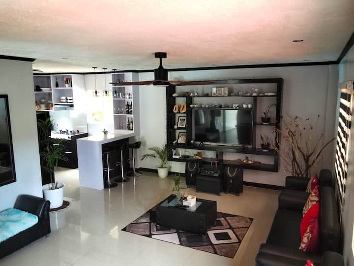 Aljay & Joan's Homestay - Pagudpud