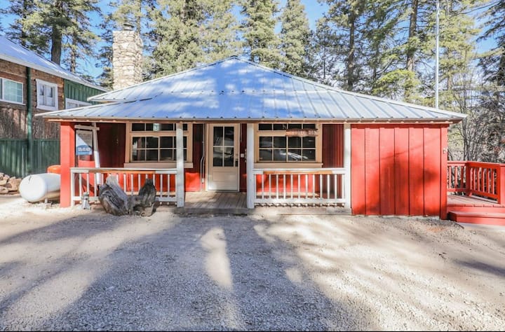 The Coyote Den- Walking Distance To Downtown - Cloudcroft, NM