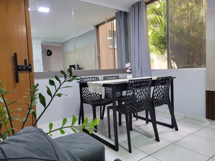 Apto Confortável Com Ar Condicionado - Montes Claros