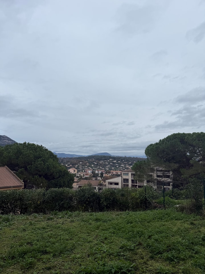 Appartement Cosy Avec Terrasse - Saint-Paul-de-Vence
