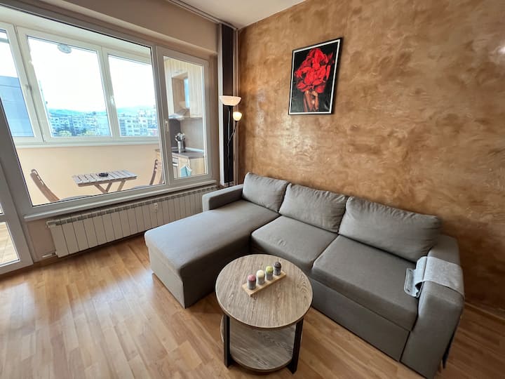Lima 2bdr Cozy Apt Near Business Park W Work Desk - Aéroport de Sofia (SOF)