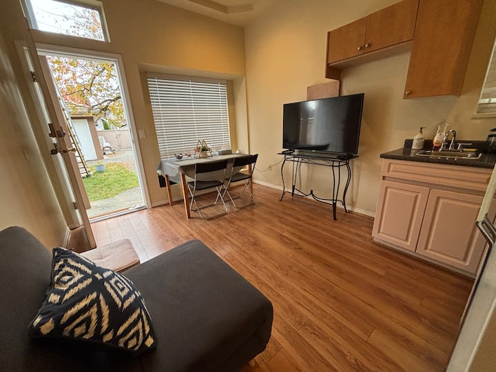 Elegant 1br Home -Central Vancouver - Vancouver