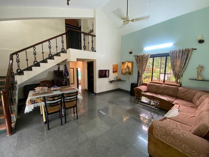Barge Bungalow-swimming Pool, 2 Bedroom 2 Bathroom - Lonavla