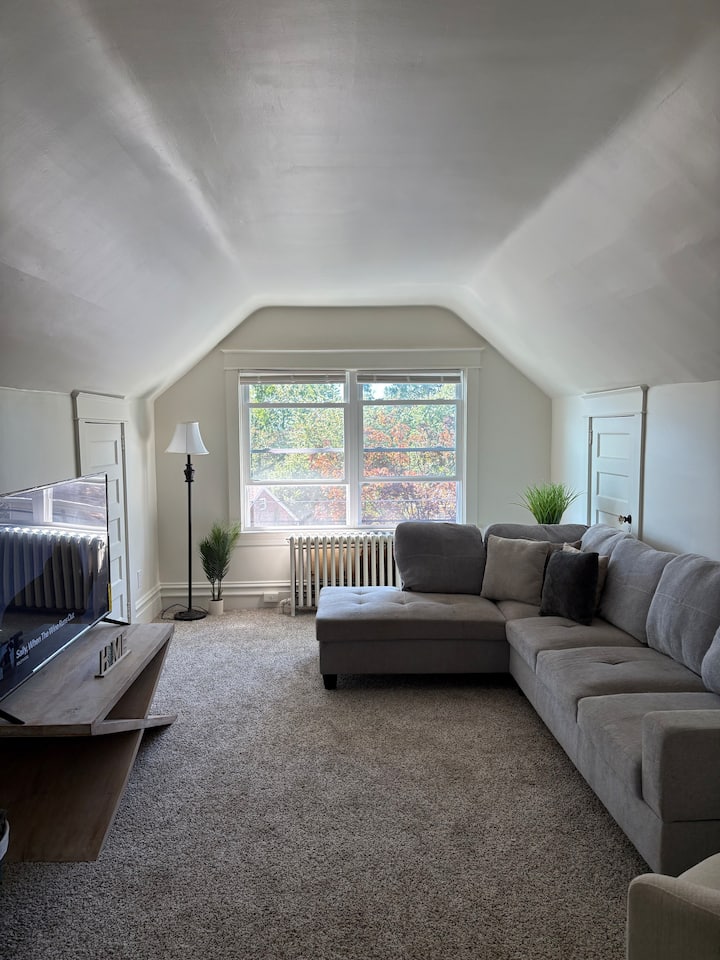 Fully Furnished 1-bedroom Apartment - Harrisburg, PA