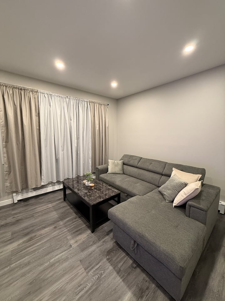 Lovely Space For You And Your Family In Regina - Regina