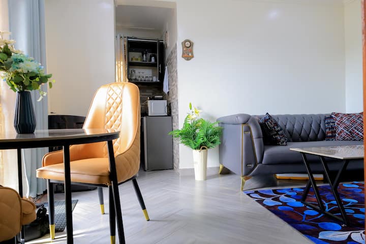 Luxury Hideaway Near American Embassy & Arena Mall - Kampala