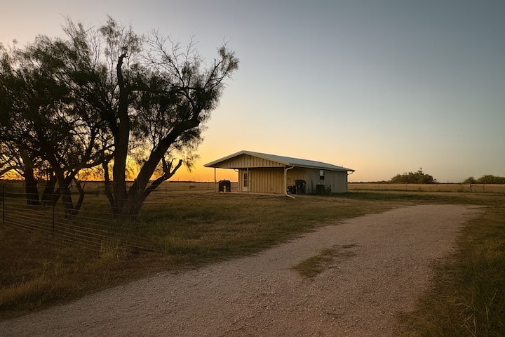 East Lake Escape - Abilene, TX