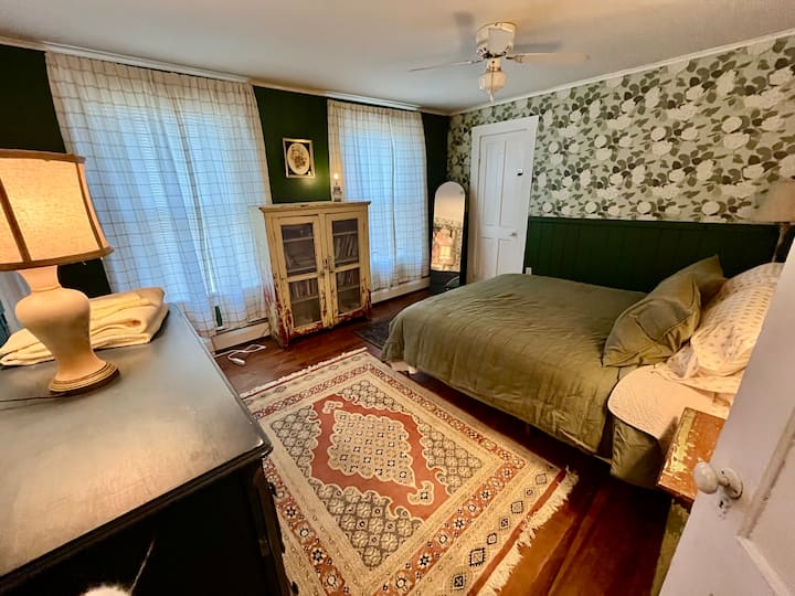 Charming Historic Suite In Rutland City - Rutland, VT