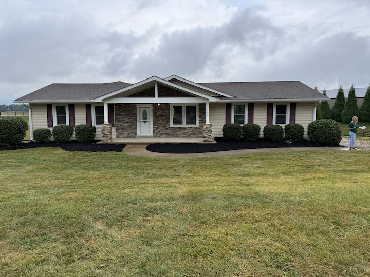 The Peak House - Elizabethtown, KY