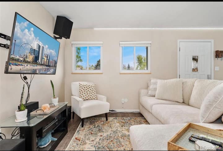 Home In Westminster Near Denver & Boulder - Westminster, CO