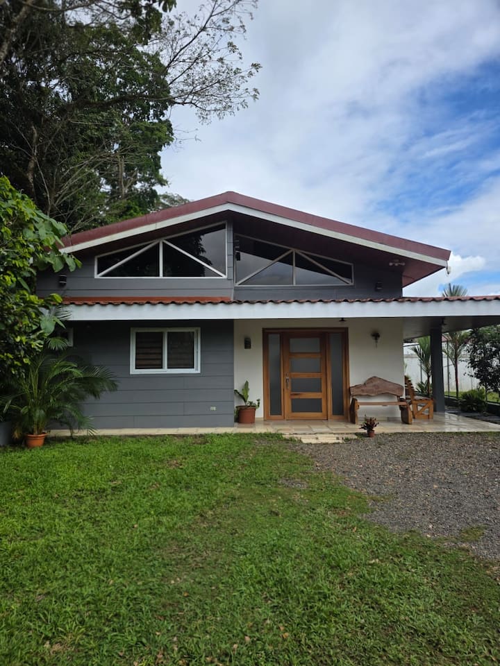 Donde Tamy. Casa Vacacional. - La Fortuna