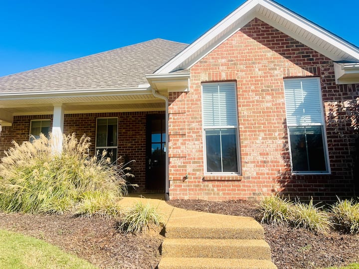 The Starkville Stay - Starkville, MS