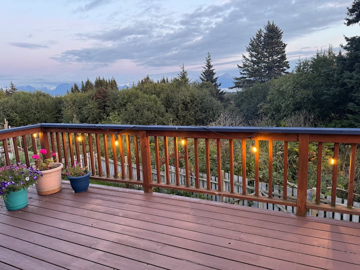 Mo's Place In Homer - Homer, AK