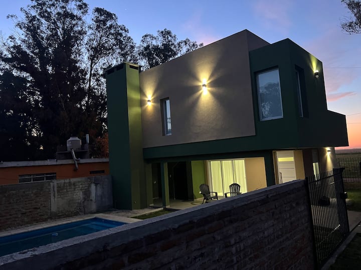 Casa Con Piscina, Zona Quinta. Villa Zabala - Necochea