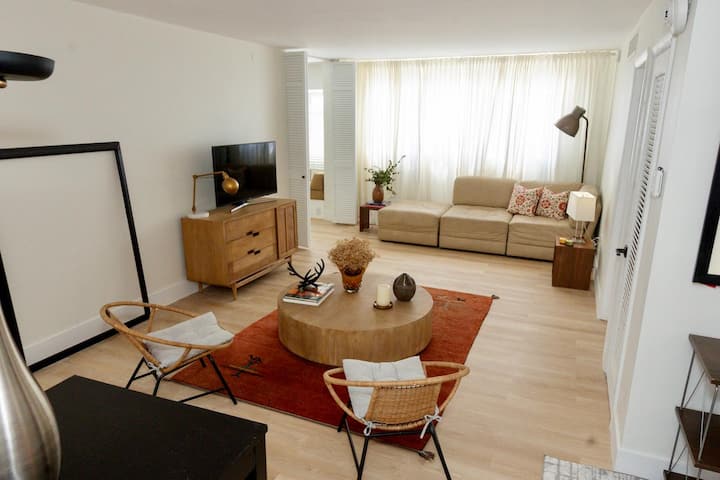 Modern Ocean Retreat | Walk To Beach & Lincoln Rd - Fisher Island, FL