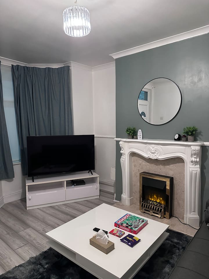 Spacious 3-bed Home At The Heart Of Sheffield S2 - Sheffield