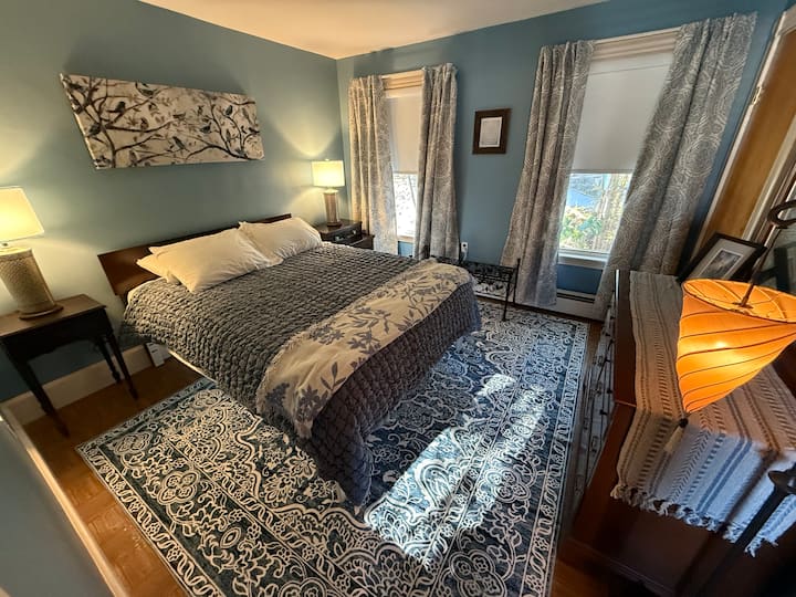 Gallows Hill Guest House - Salem, MA