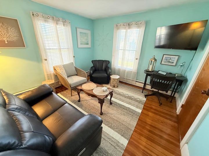 Gallows Hill Guest House - Salem, MA