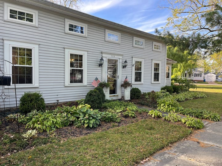 Bumpa’s Berth - Vermilion, OH