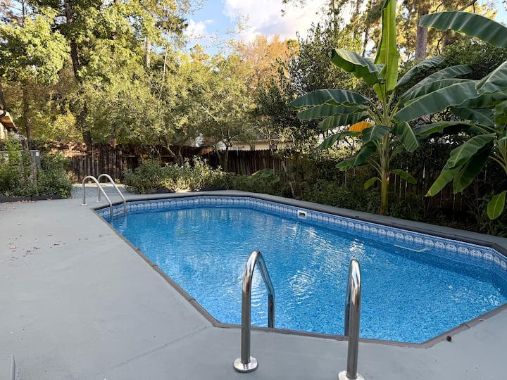 Contemporary Woodlands Getaway With Private Pool - The Woodlands, TX