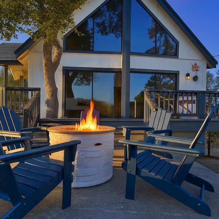 Walk To The Lake! Tulloch Retreat| Games Fire Pit - Copperopolis, CA