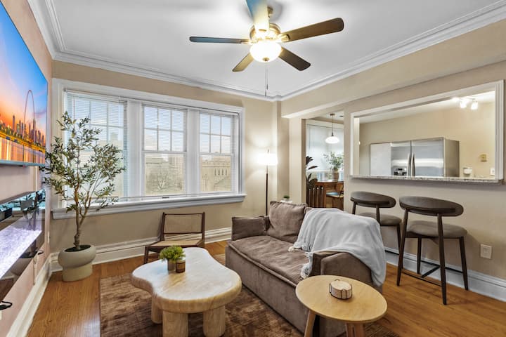 Mcpherson Muse | Designer 1br In Central West End - Saint-Louis, MO
